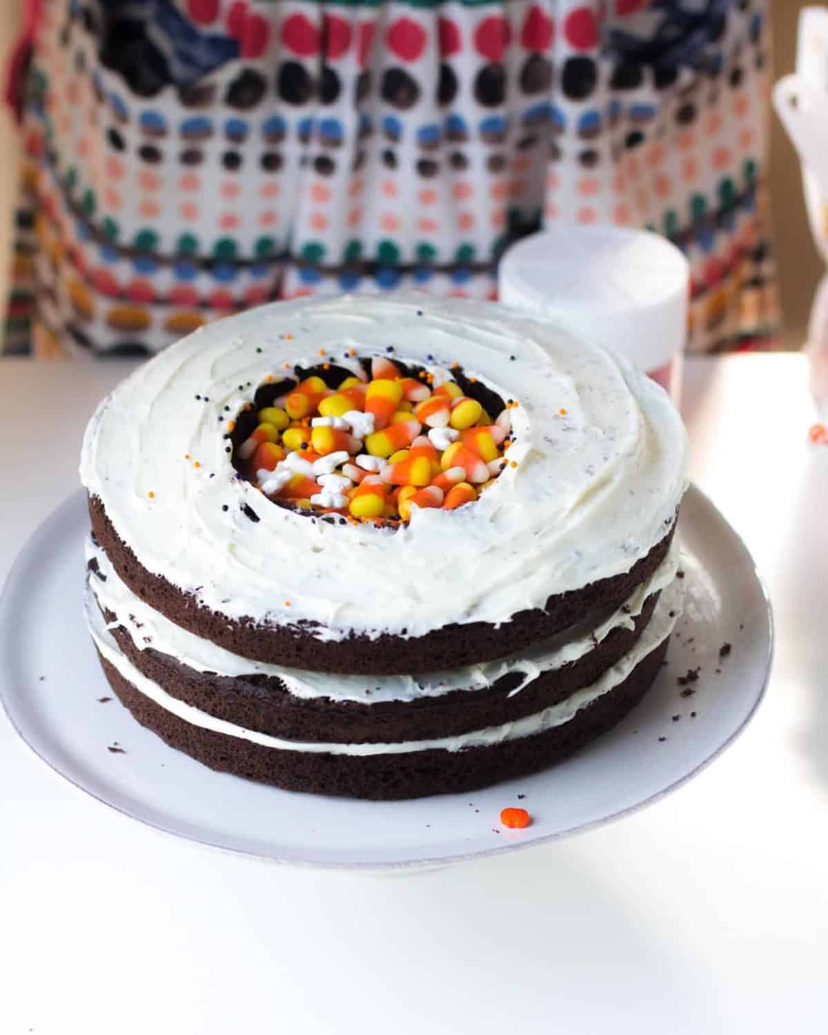 How to Make a Piñata Cake