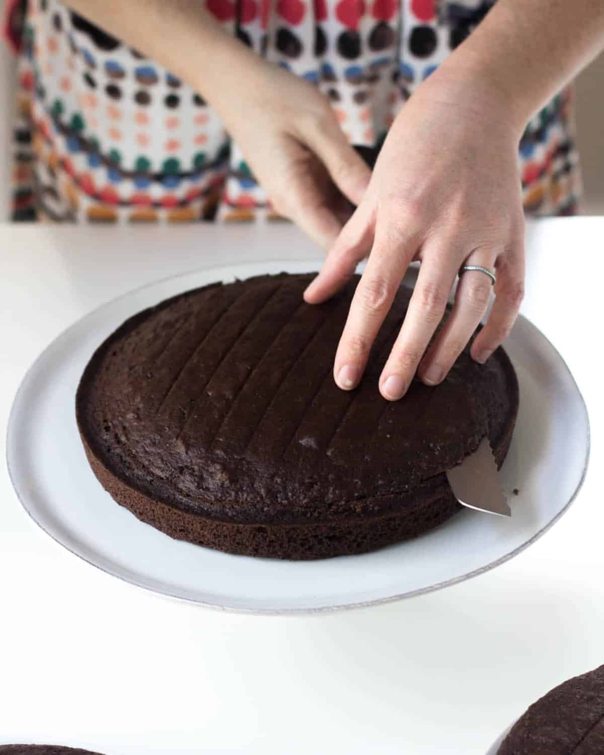 How to Make a Piñata Cake