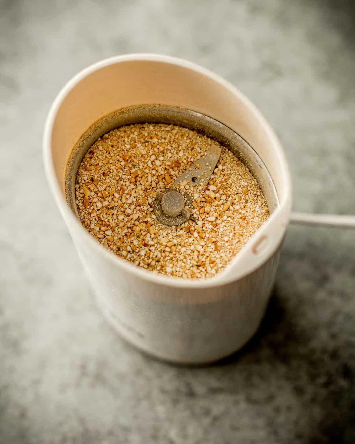 How to Make Toasted Rice Powder (Khao Khua)