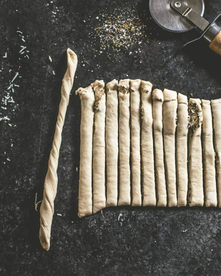 Crispy Baked Breadsticks