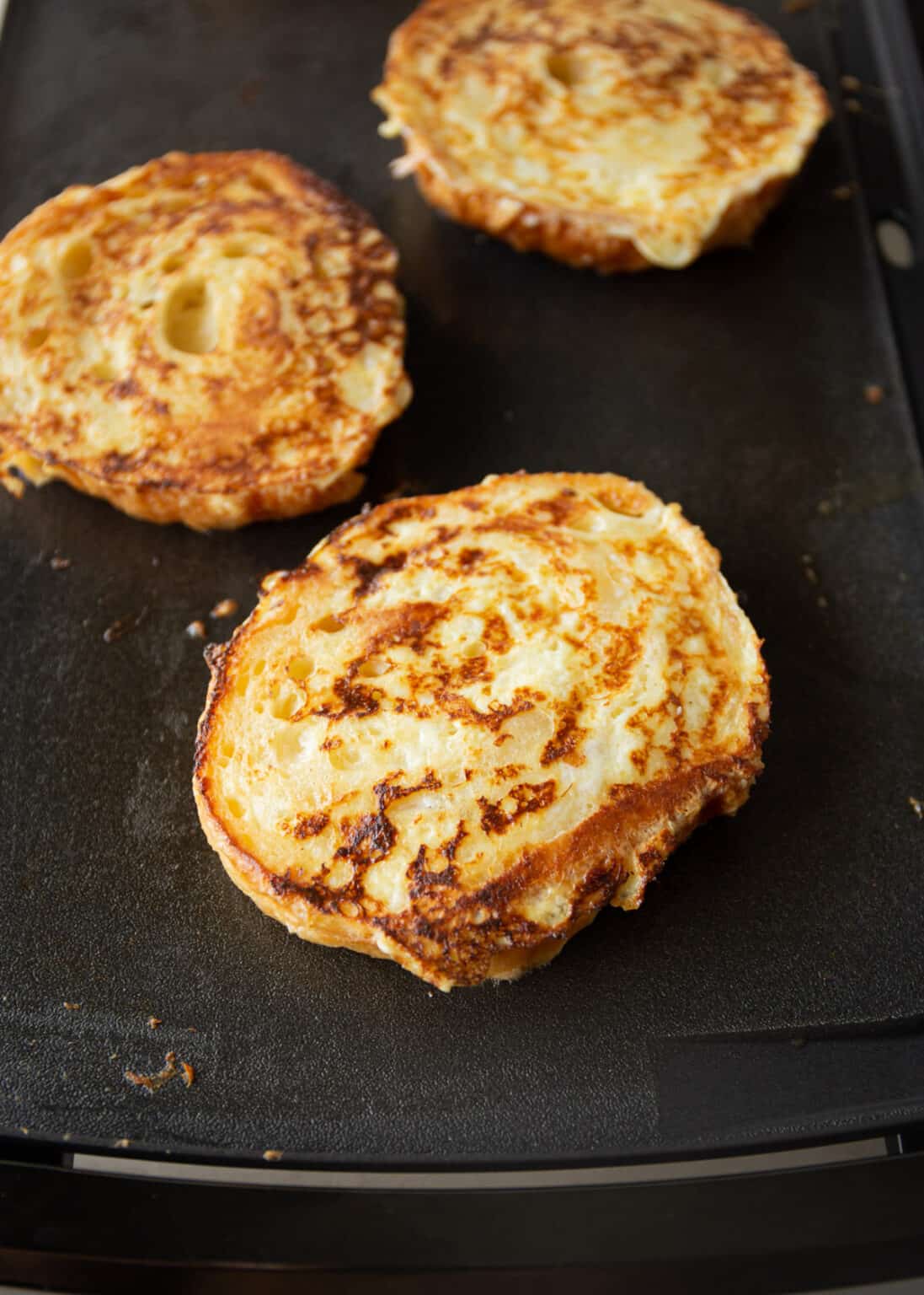 Croissant French Toast (Easy and Delicious!)